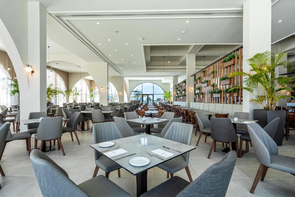 Louis Phaethon Beach, Paphos (updated prices 2025)