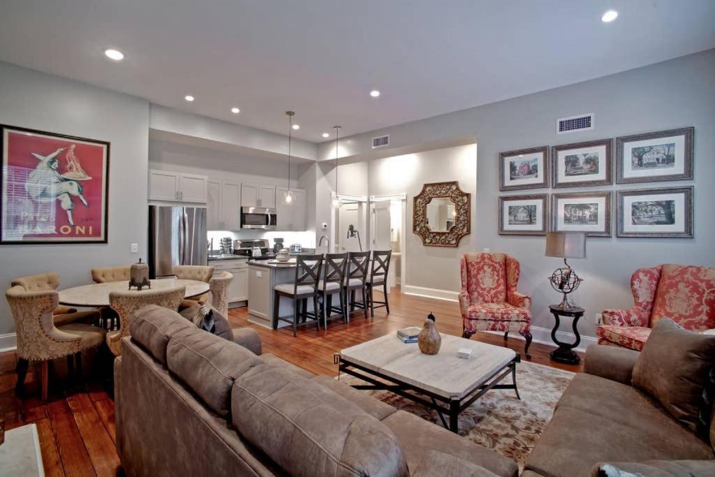 Sophisticated Historic Remodeled 9 bedroom Home, Savannah (updated ...