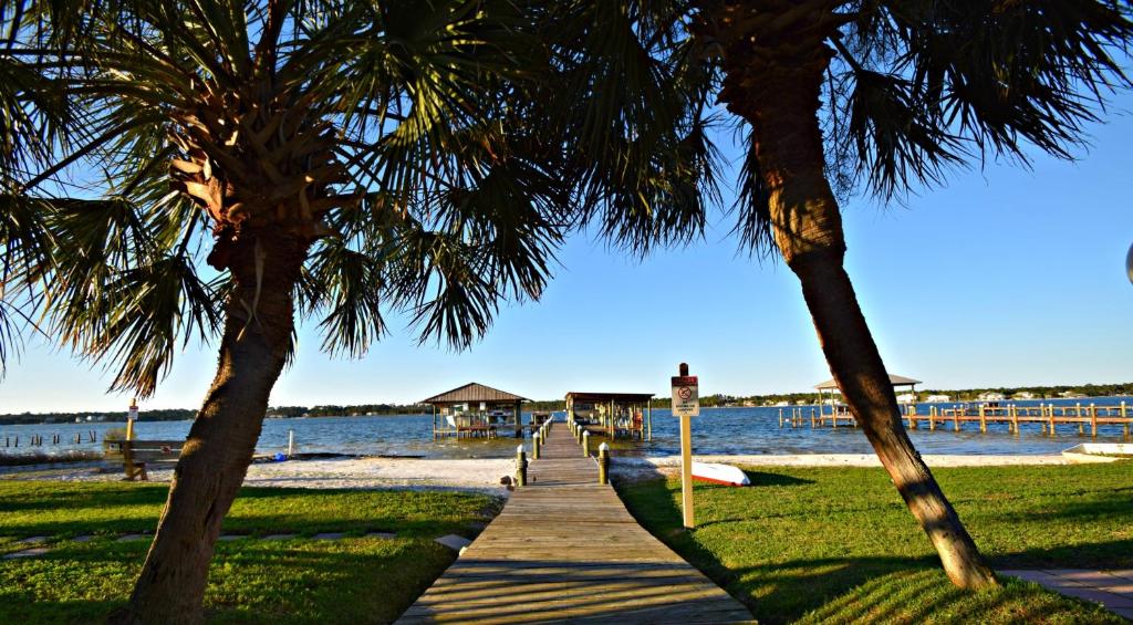 The Humidity Is Gone, But The Beach Is Still Here 🌊 Best Time Of The Year! - Alabama