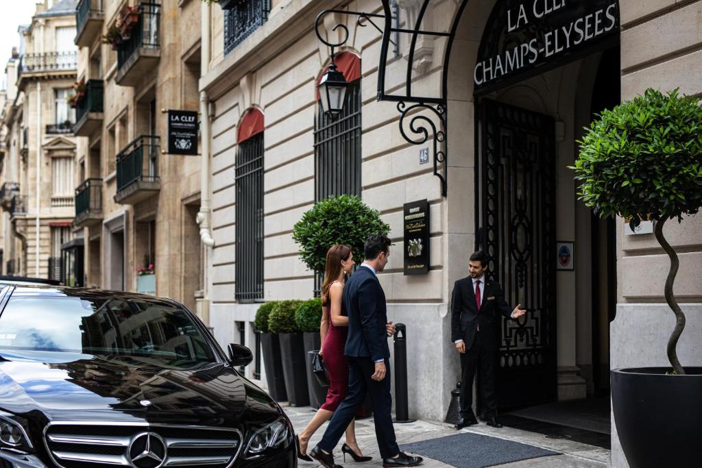 La Clef Champs-Élysées Paris by The Crest Collection, Paris (updated ...