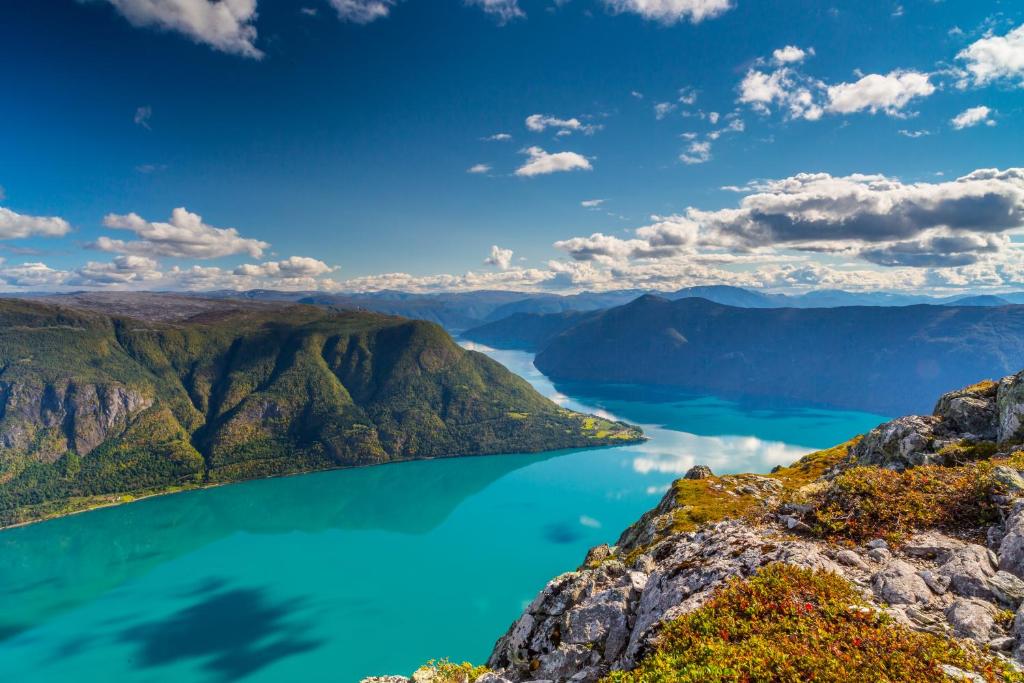 Nes Gard, Høyheimsvik (updated prices 2025)