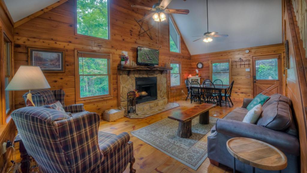 Rusty Rooster, Blue Ridge (updated prices 2026)