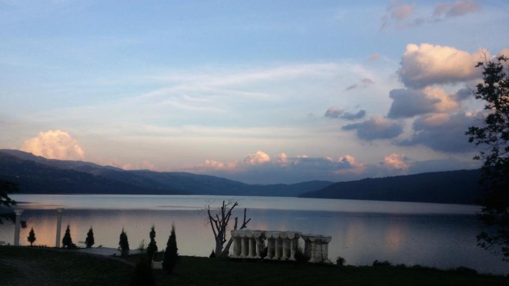 Gradinile Romane, Hangu (updated prices 2025)