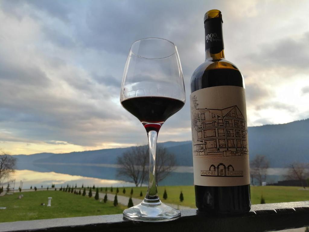 Gradinile Romane, Hangu (updated prices 2025)