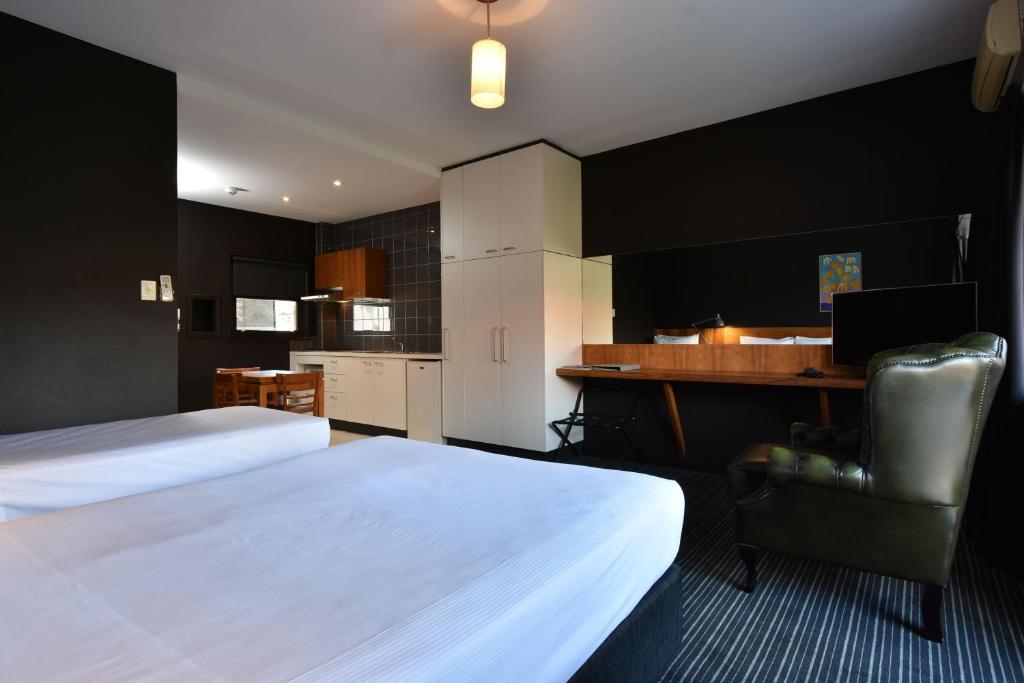 Riverview on Mount Street, Perth (updated prices 2025)