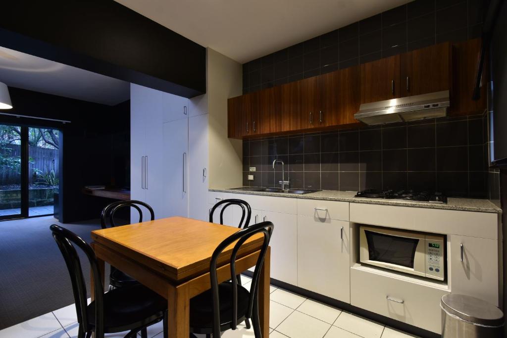 Riverview on Mount Street, Perth (updated prices 2025)
