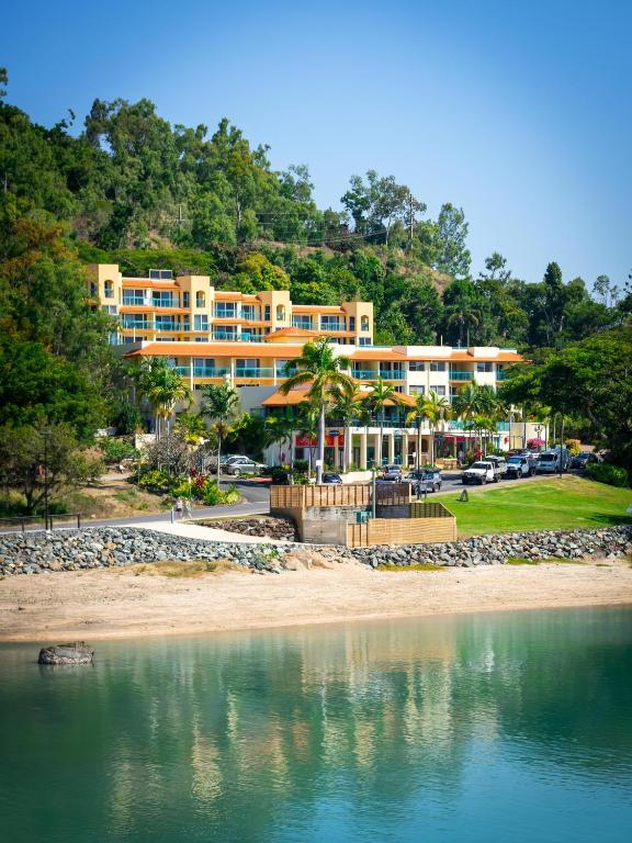 Shingley Beach Resort - Whitsundays, Airlie Beach (updated prices 2024)