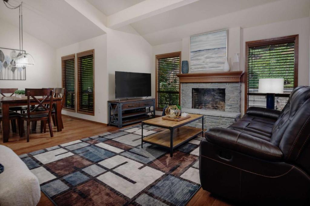 Apollo Heights, West Linn (updated prices 2026)
