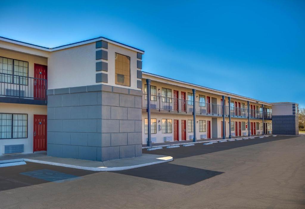 Days Inn by Wyndham Waco Near Downtown University, Waco (updated prices ...