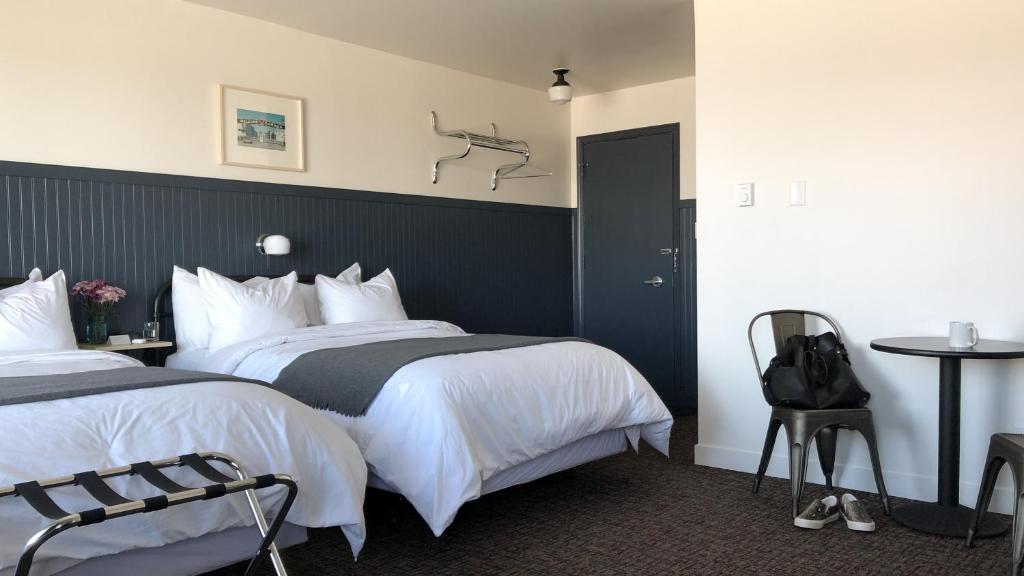 The Bayview Motel - Fort Frances, ON - Lakeside Motel, Fort Frances ...