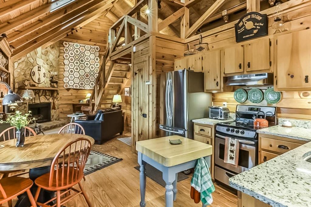 Misty Mountains, Blue Ridge (updated prices 2025)