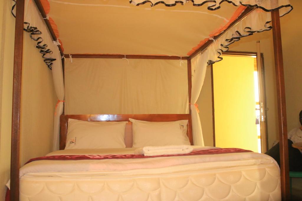 Pride Travellers Hotel Mubende, Mubende (updated prices 2025)