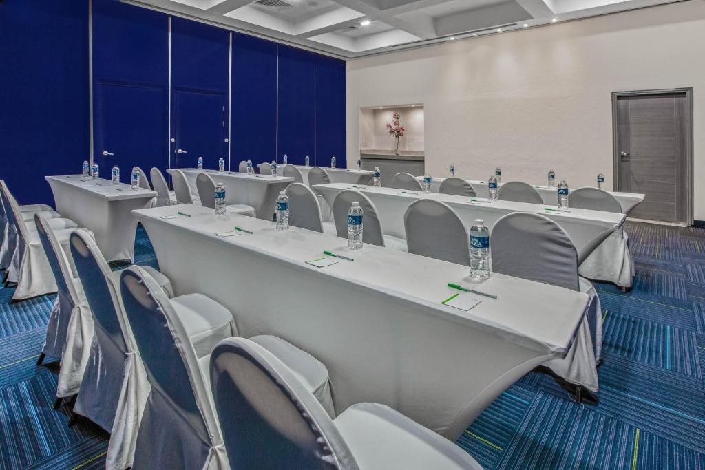 CHN Hotel Monterrey Centro, Trademark Collection by Wyndham, Monterrey ...