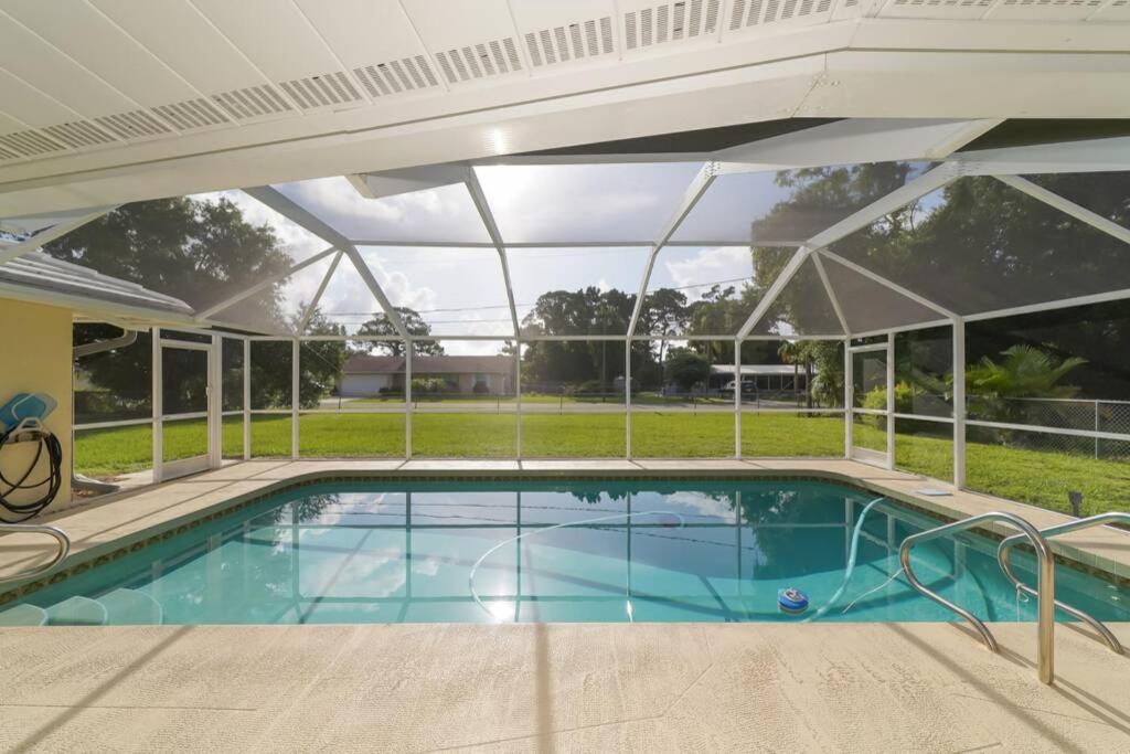 Huge Pool, Roomy, Close To Beaches, Shops, Restaurants! - Venice, FL