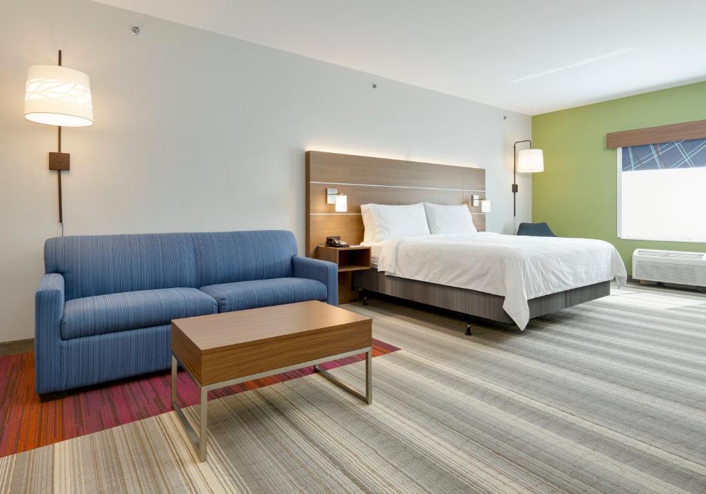 Holiday Inn Express & Suites - Denton North, an IHG Hotel, Denton ...