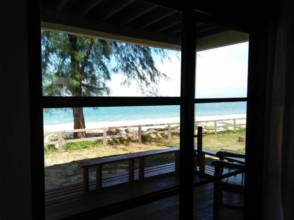 Sutra Beach Resort, Terengganu, Batu Rakit (updated prices 2025)
