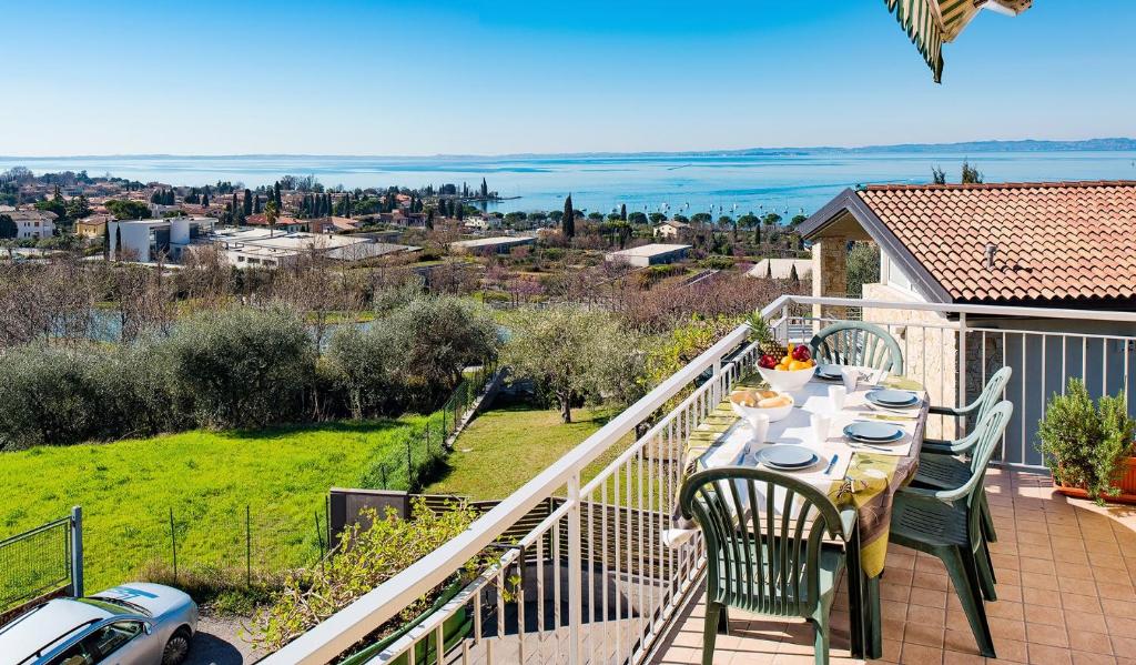 Relax Overlooking Lake Garda - Bardolino