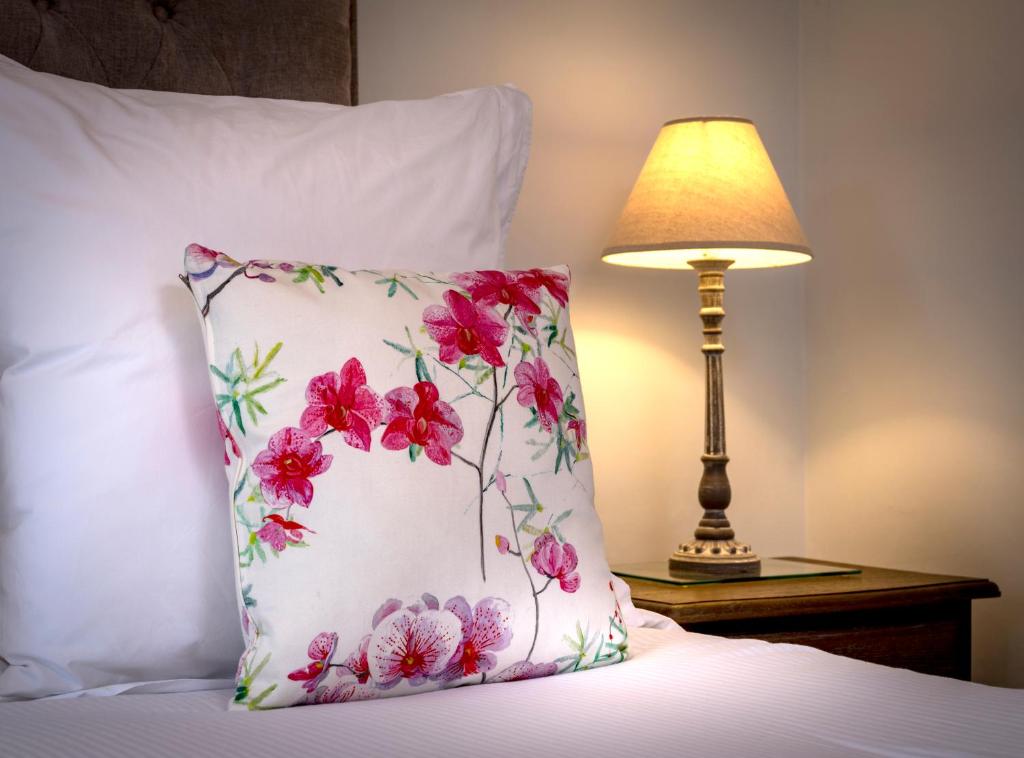 Springwells House, Steyning (updated prices 2025)