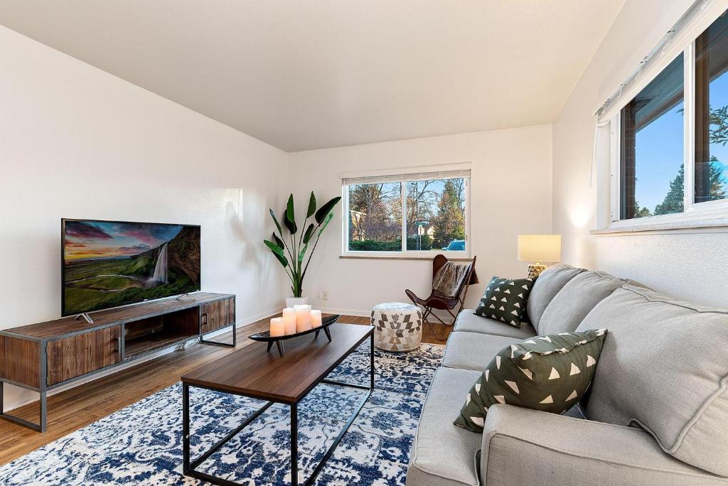 Urban Oasis Near Old Town & PVH - Dog Friendly!, Fort Collins (updated ...