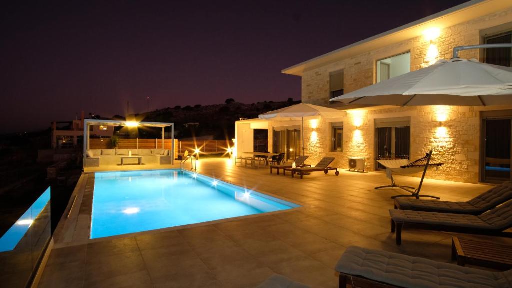 Eva Villas East, with infinity pool & and panoramic sea view, Gerani ...