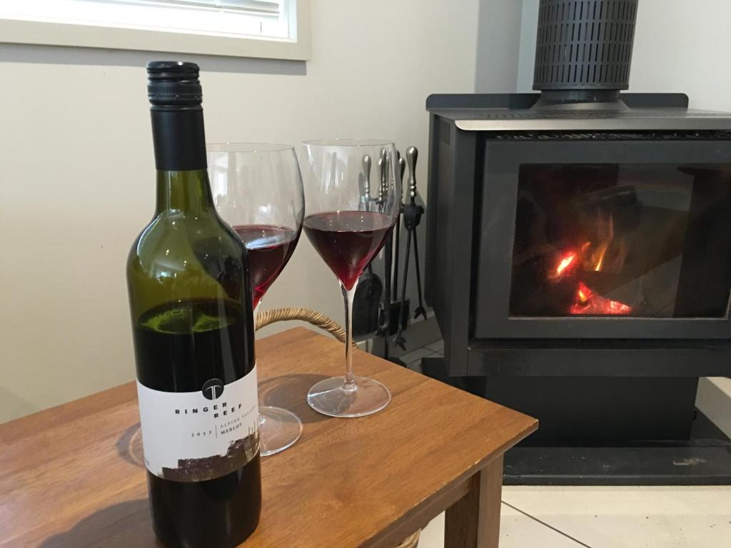 luxury abalina cottages, Bright (updated prices 2025)