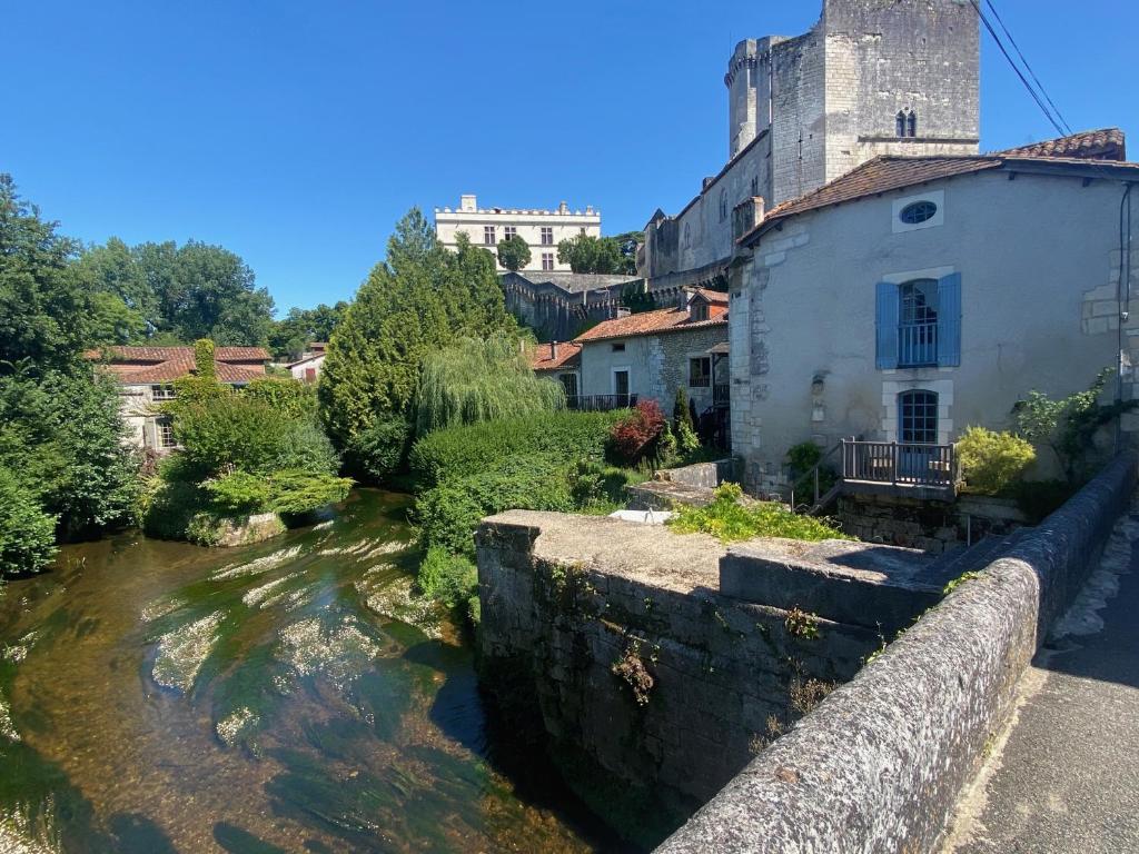 Maison Du Vieux Pont Au Bord De Rivière. - Brantôme en Périgord