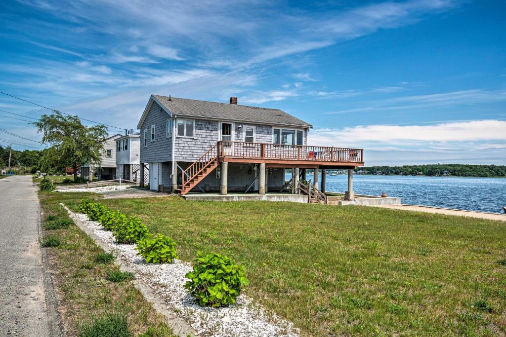 Cape Cod Beach Cottage Water