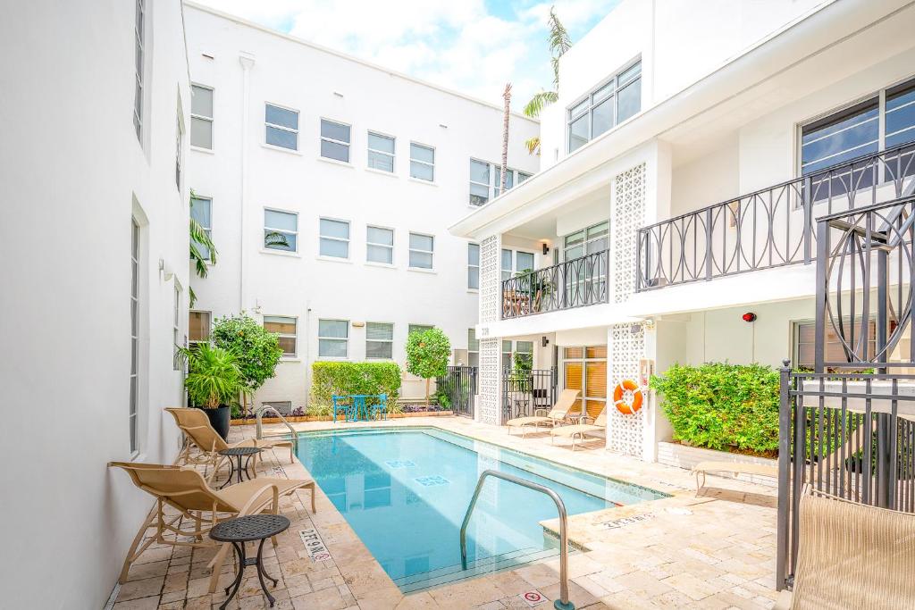 Fountain condo 2 story Pool BBQ Balcony, Miami Beach (updated prices 2026)