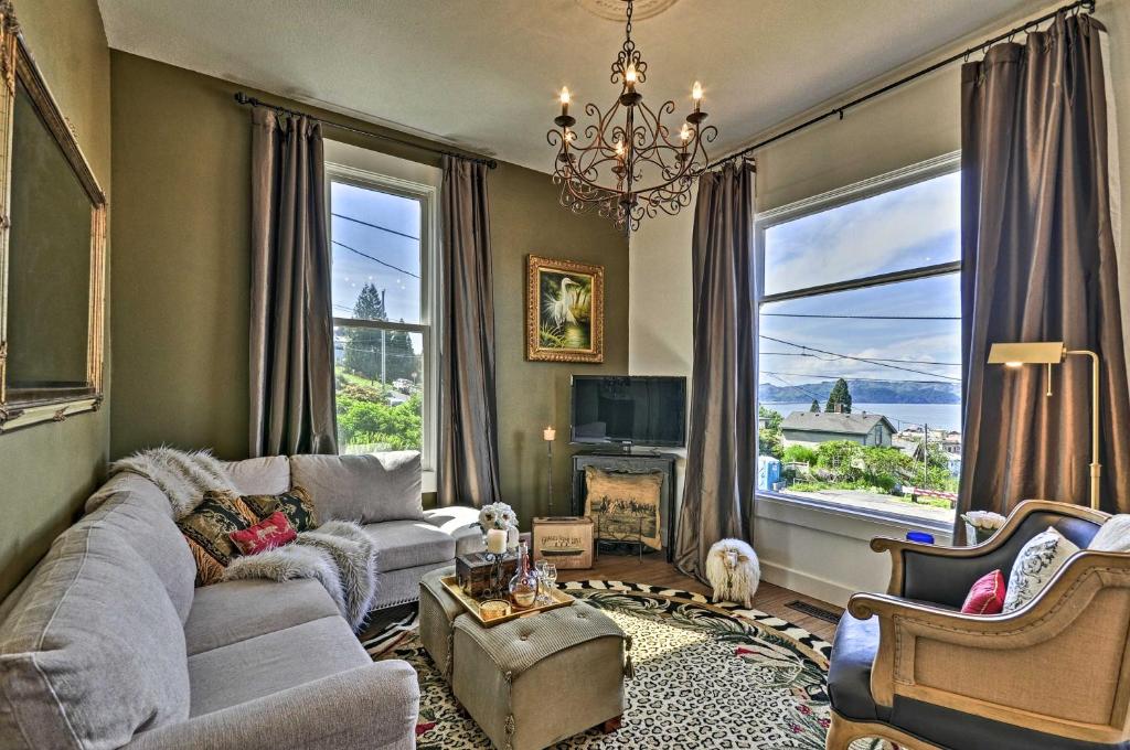 Classic Hillside Astoria Home with Gorge Views!, Astoria, Oregon ...