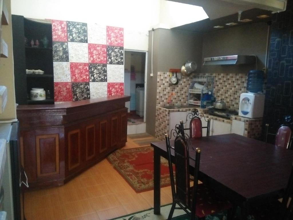 Homestay HUMAIRA DIENG villa full house 3 kamar,6 bed,dapur,ruang tamu ...