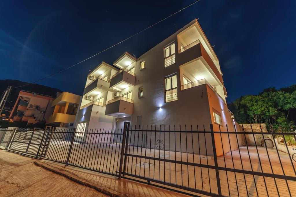 Harasta Lux, Bar (updated prices 2025)