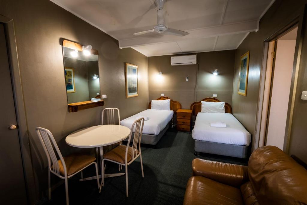 Ardeanal Motel, West Wyalong (updated prices 2025)