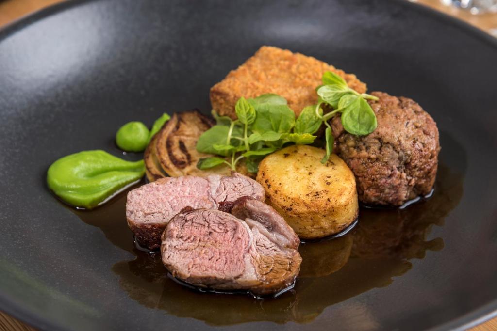 Number Four at Stow, Stow on the Wold (updated prices 2025)