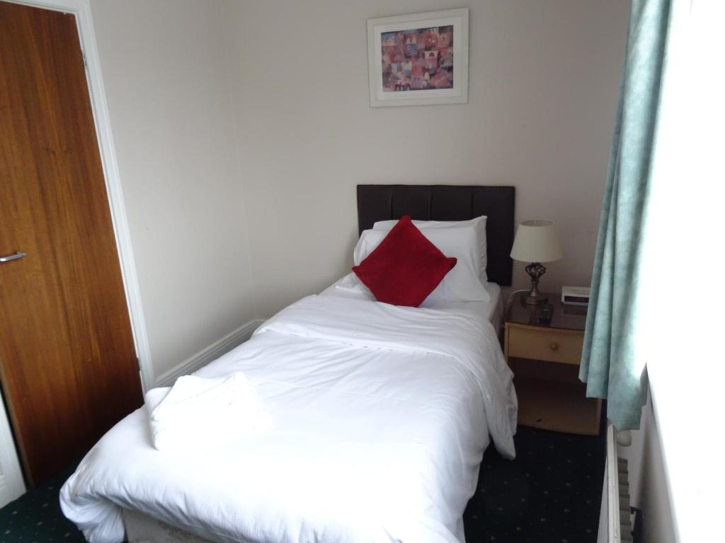 AJ Lodge, Slough (updated prices 2025)