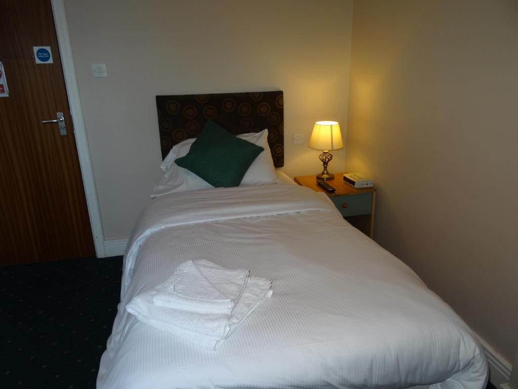 AJ Lodge, Slough (updated prices 2025)