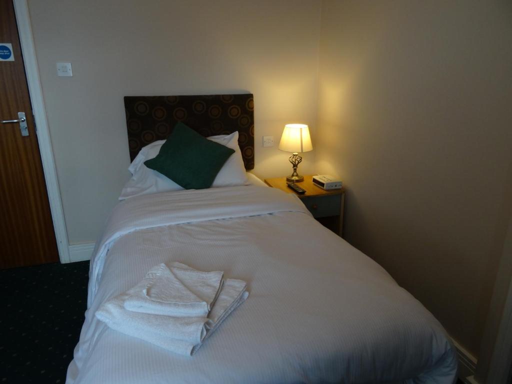 AJ Lodge, Slough (updated prices 2025)