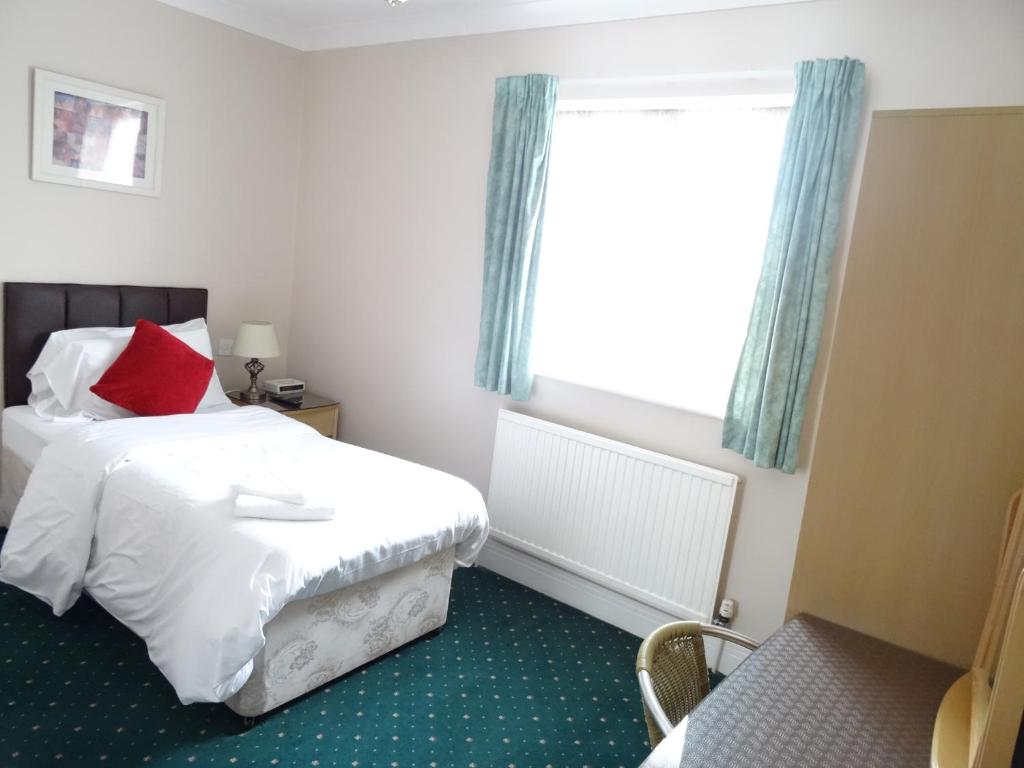 AJ Lodge, Slough (updated prices 2025)