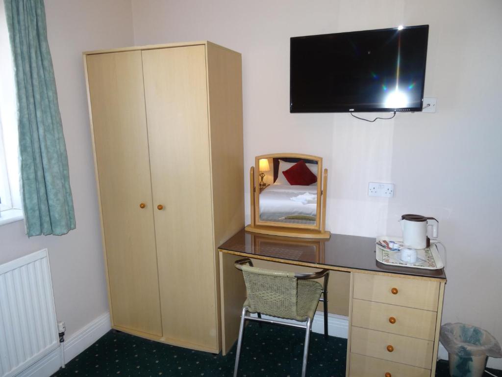 AJ Lodge, Slough (updated prices 2025)