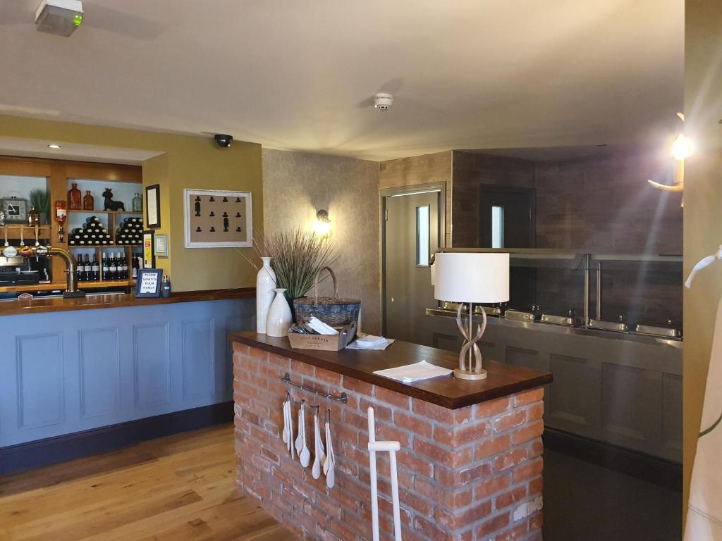 Cuttle Bridge Inn Hotel - NEC / Birmingham Airport, Minworth (updated ...