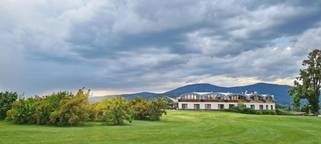 Grund Resort Golf and Ski, Mladé Buky – Updated 2023 Prices