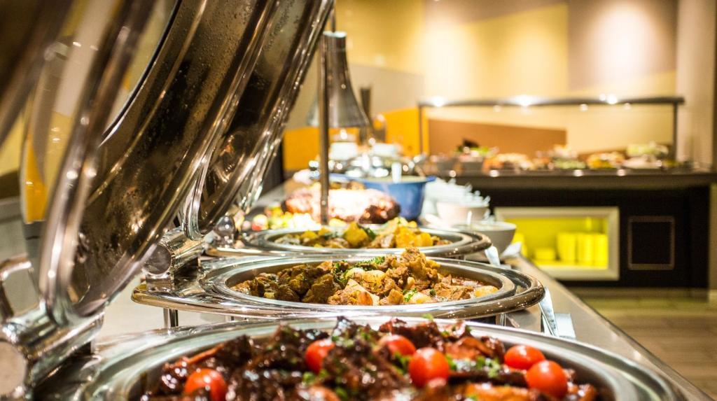 Garden Court OR Tambo International Airport, Kempton Park (updated ...