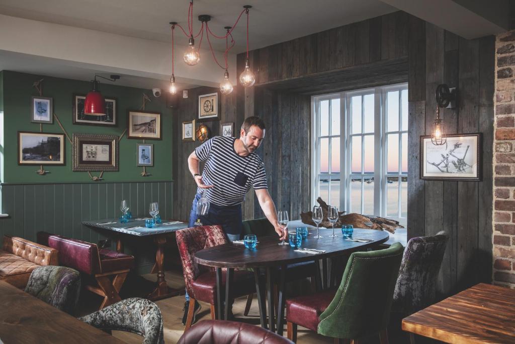 Rock Point Inn, Lyme Regis (updated prices 2025)