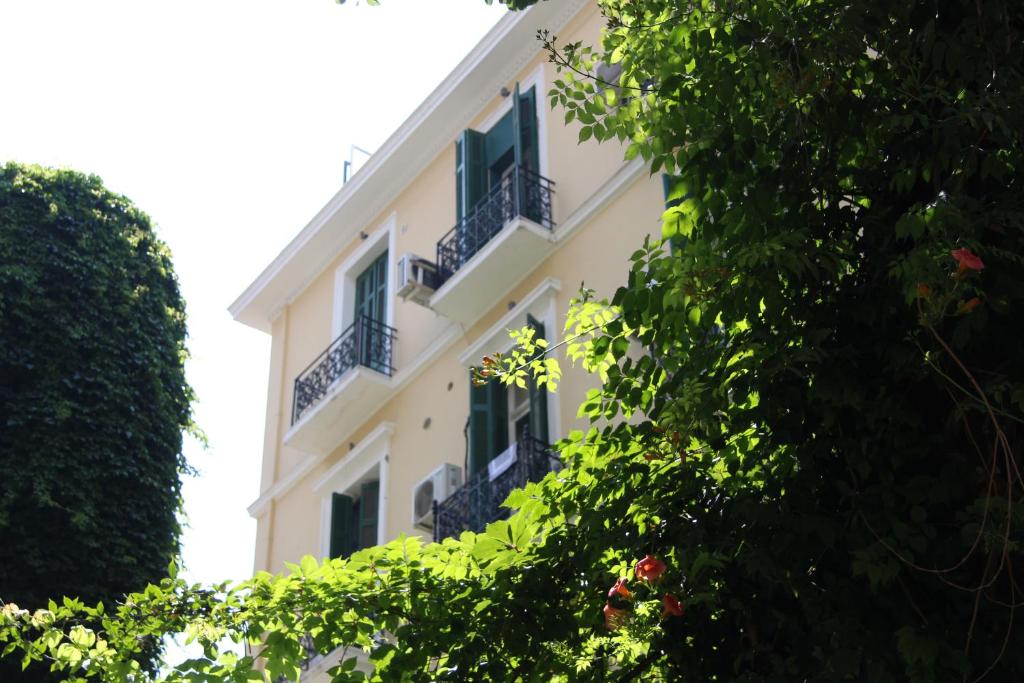 Elikon, Athens (updated prices 2026)