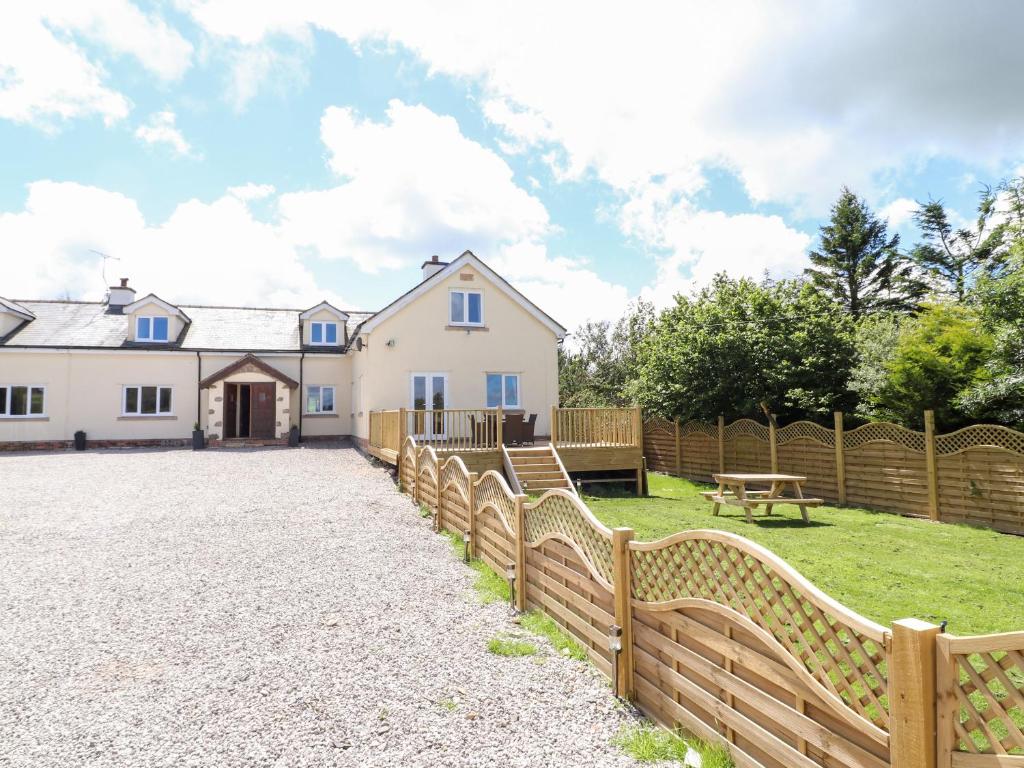 Bryn Awel, Denbigh (updated prices 2026)