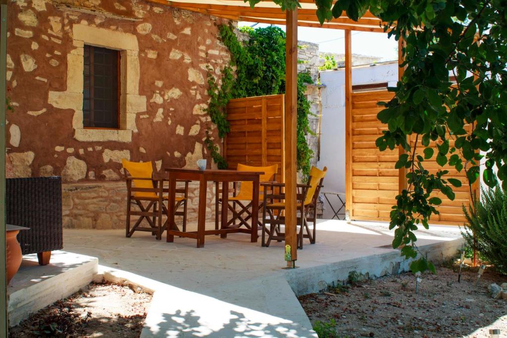 The Stone House In Aspro - Crete