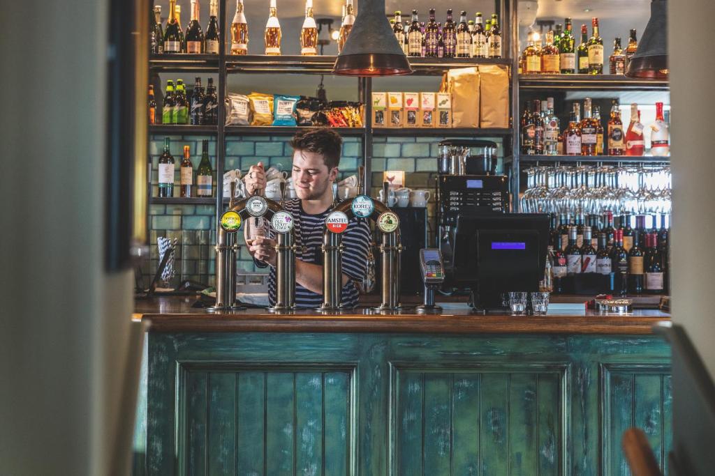 Rock Point Inn, Lyme Regis (updated prices 2025)