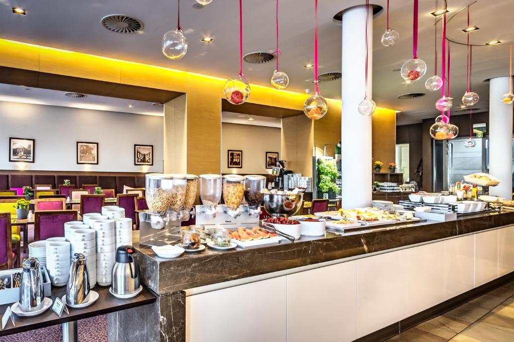 Holiday Inn Resort Warsaw Józefów by IHG, Józefów (updated prices 2025)