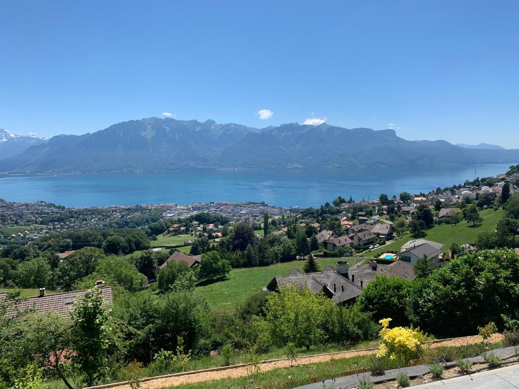 Appartement moderne avec vue panoramique à Jongny proche de Montreux ...