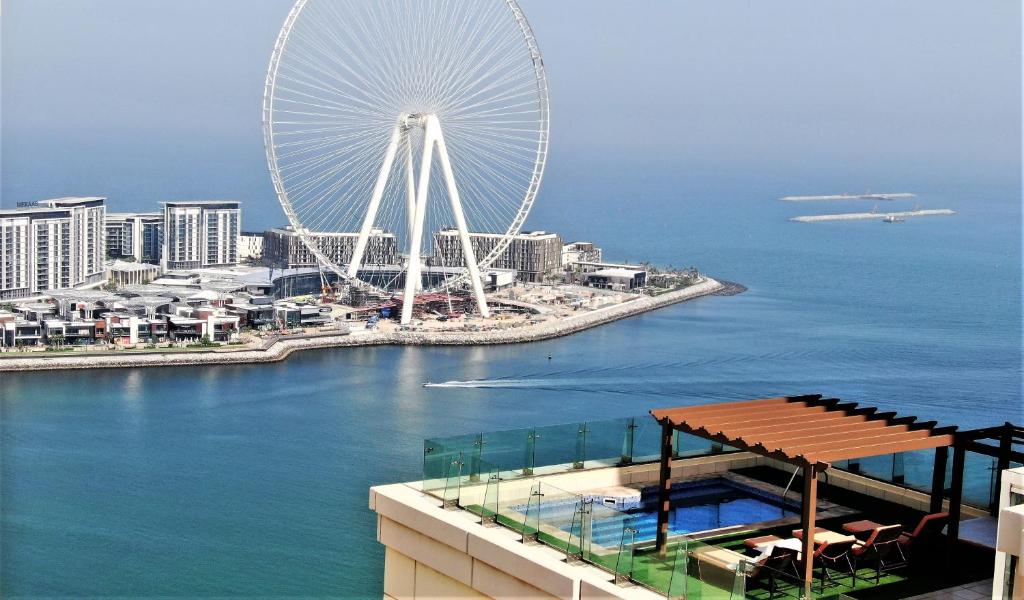 Dubai JBR Amaz Penthouse front sea 5 plus 1 Bdr private Climatized pool ...