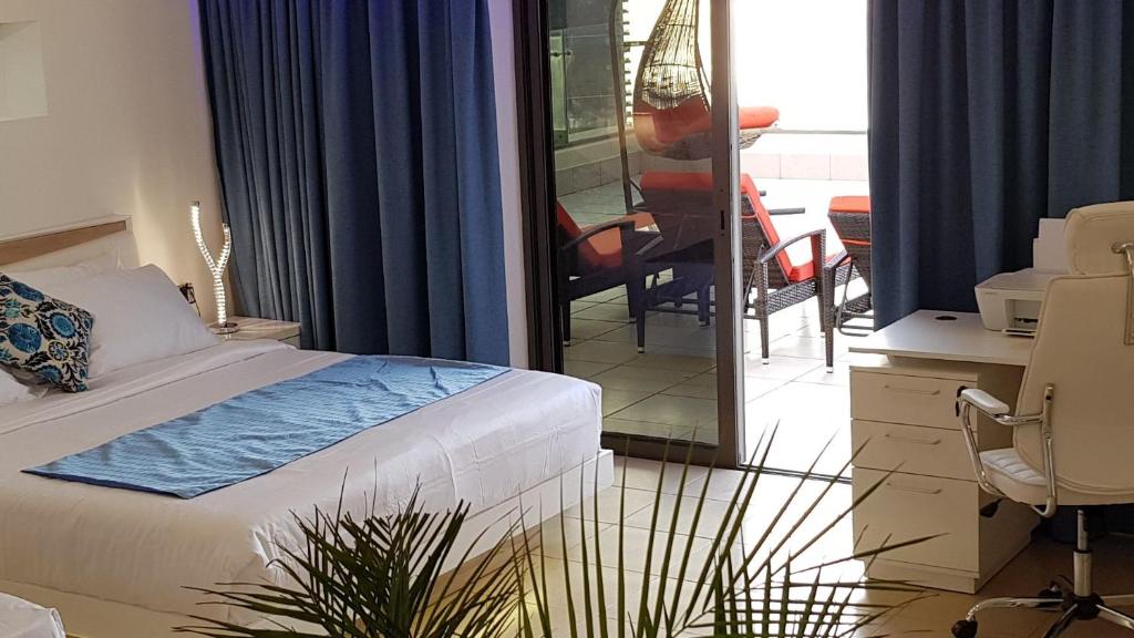 Dubai JBR Amaz Penthouse front sea 5 plus 1 Bdr private Climatized pool ...